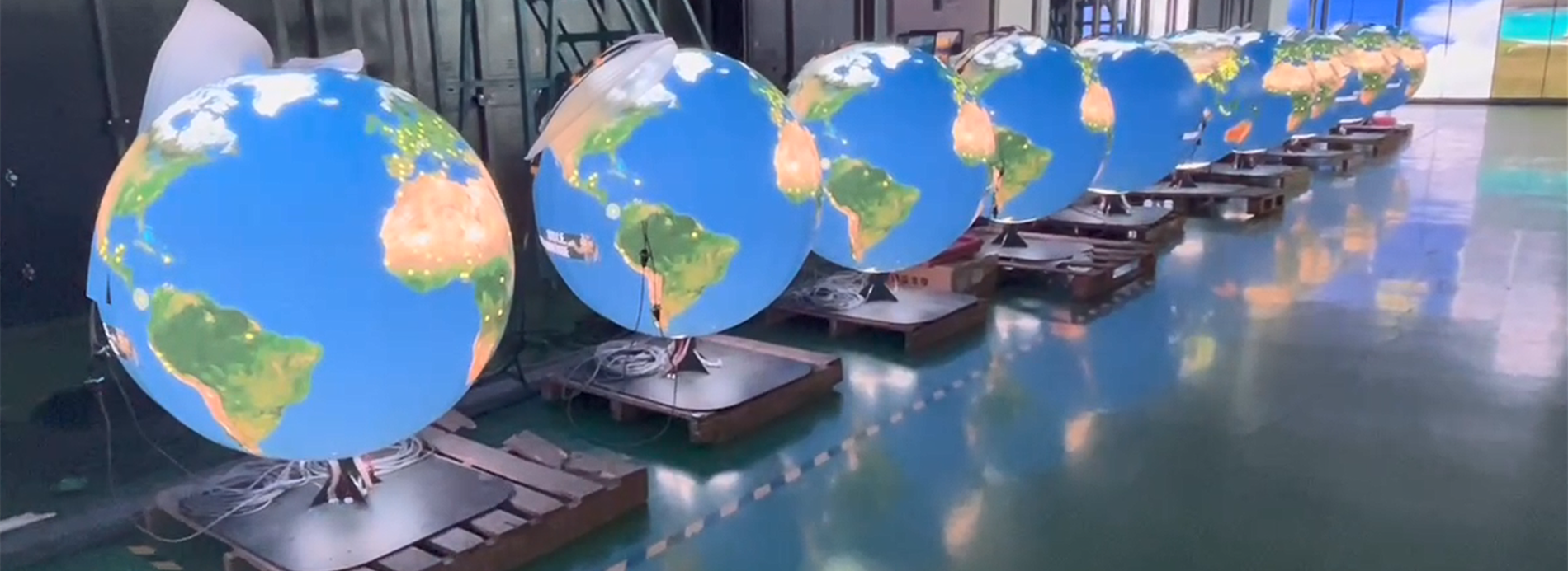 The LED Sphere Display for Chain Store – 360DigitalSignage