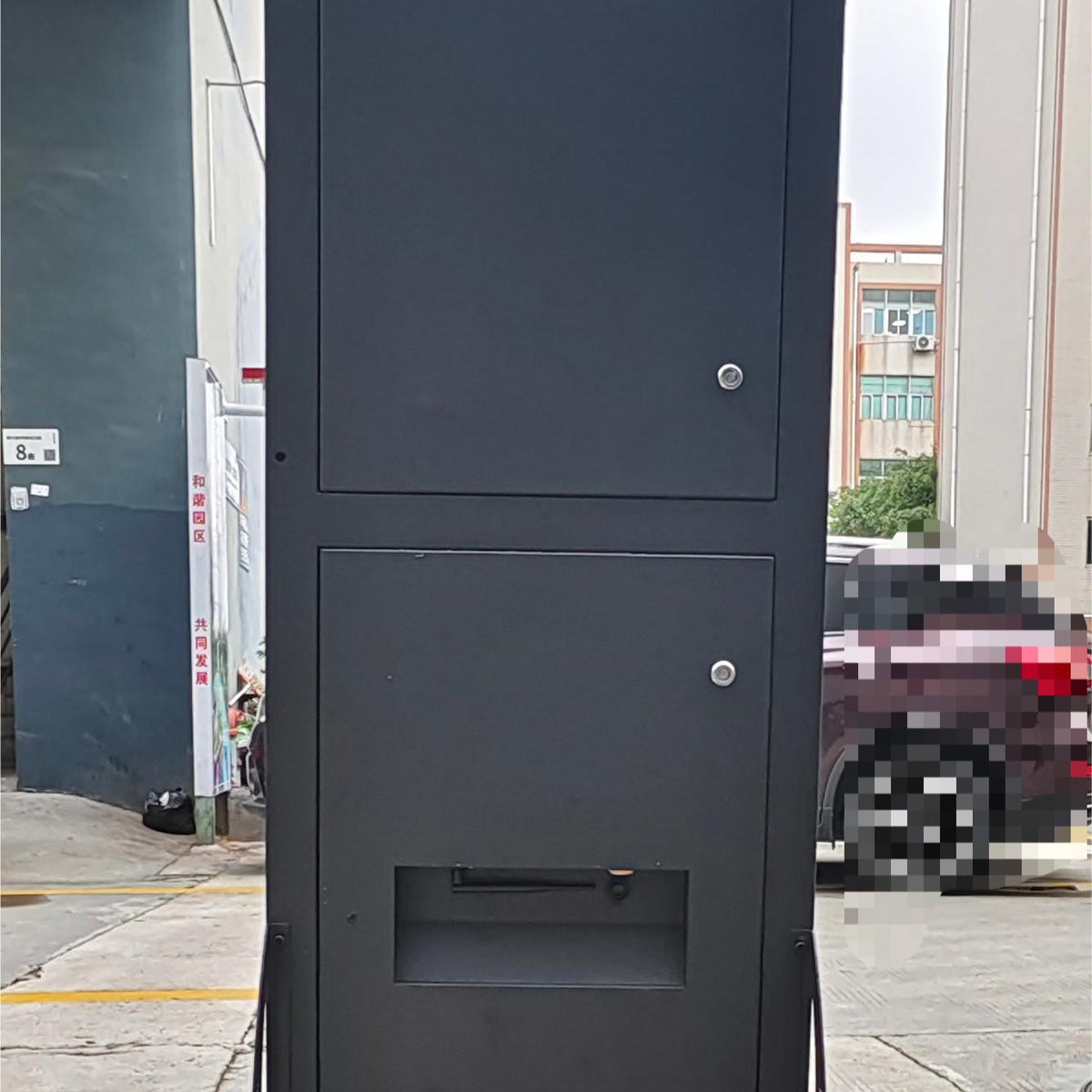 EPO Series 640x2000mm Outdoor LED Poster Display in 2.5mm Pixel Pitch ...